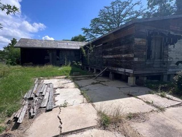 241 N Lucy St, Bartlett, TX 76511