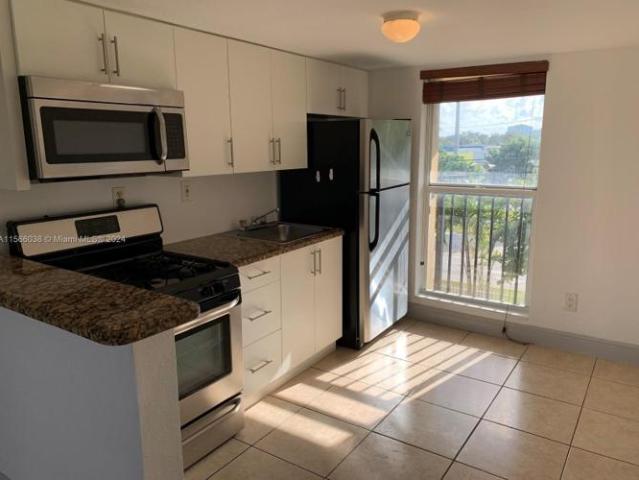241 S Royal Poinciana Blvd #310, Miami Springs, FL 33166