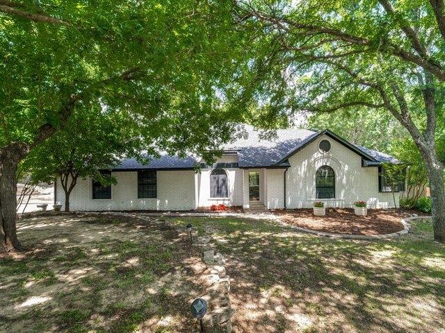 241 Southview Dr, Hudson Oaks, TX 76087