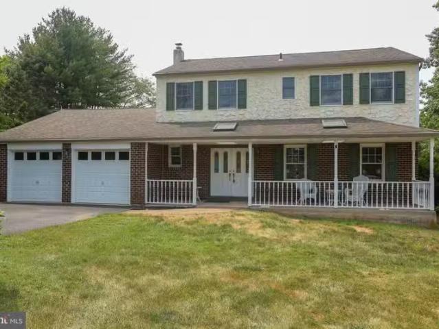 241 SAYLOR LN, COLLEGEVILLE, PA 19426 Single Family Residence.