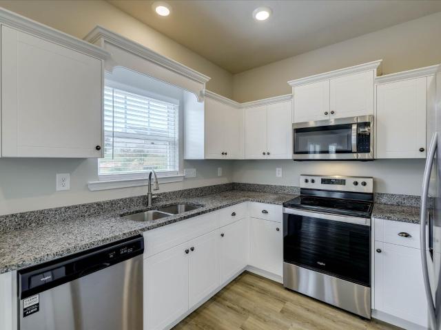 241 Silver Court