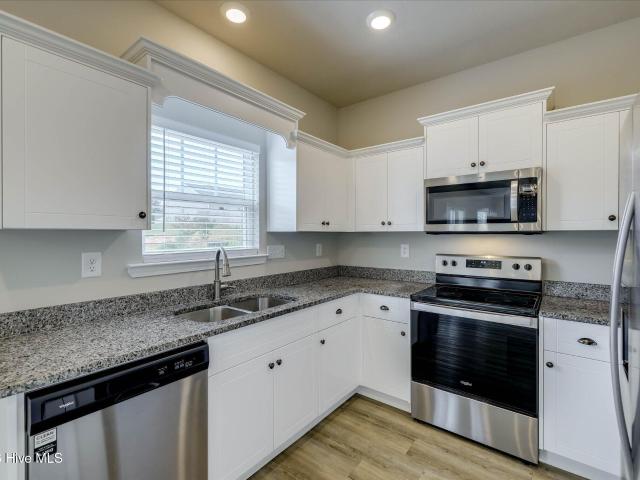 241 Silver Court