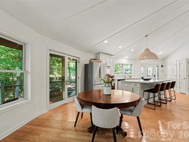 241 Spring Shore Rd, Statesville, NC 28677