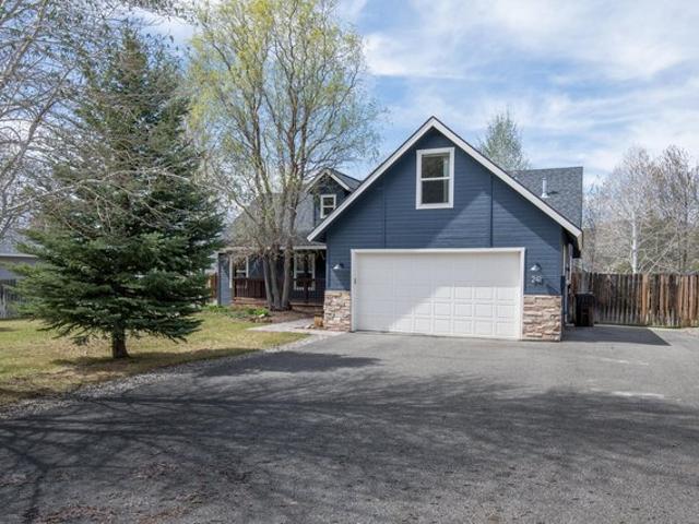 241 Sunrise Ranch Rd, Bellevue, ID 83313