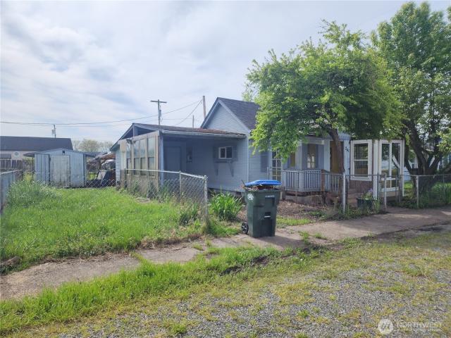 241 SW 10th Street