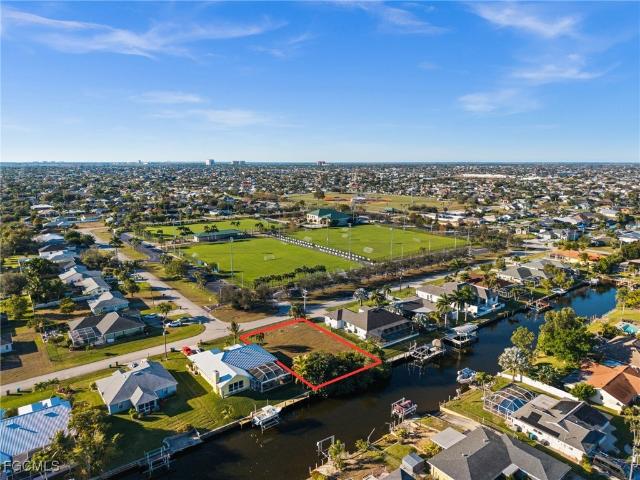 241 SW 40th St, Cape Coral, FL 33914 | MLS #2026003
