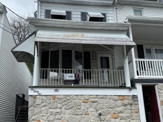 241 Pierce St, Pottsville, PA 17901