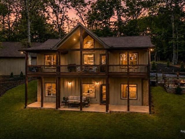 241 Wolf Creek Mountain Rd, Mineral Bluff, GA 30559