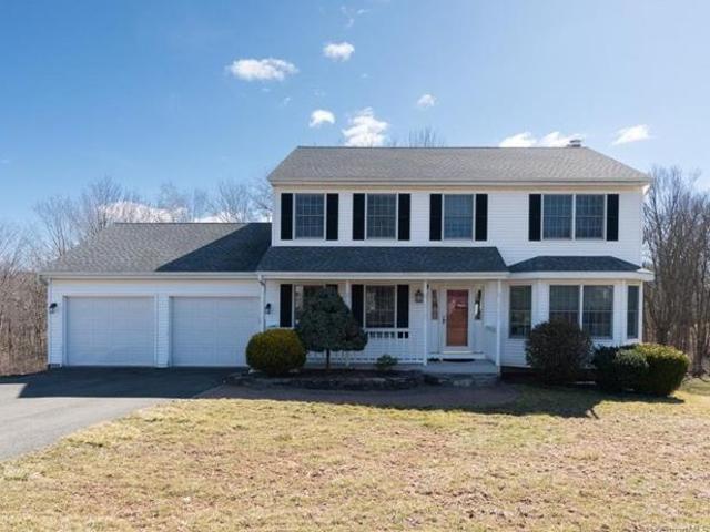 241 Woodberry Hill Dr, Southington, CT 06489