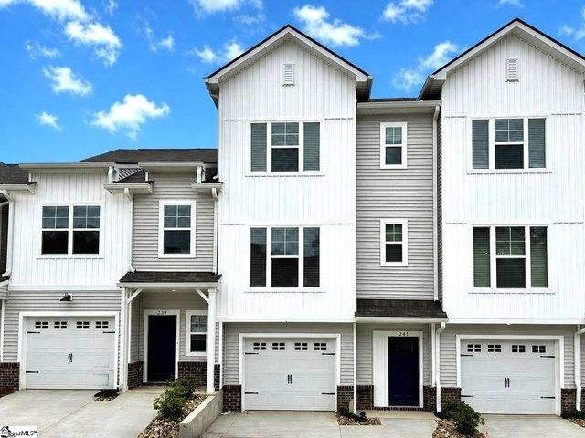 241 Taylor Woods Ct, Greenville, SC 29607
