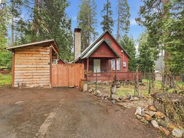 24249 Sugar Pine Rd, Mi Wuk Village, CA 95346