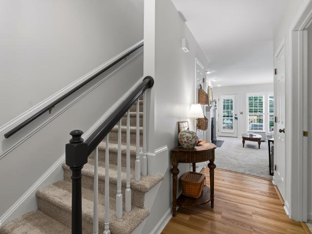 2424 Mapleton Lane