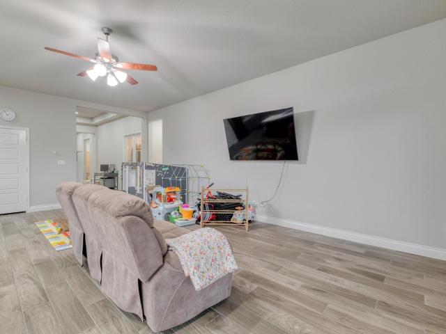 2424 Orchard Way
