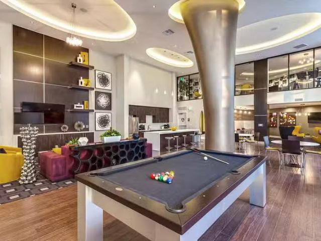 2424 Camden Glendale