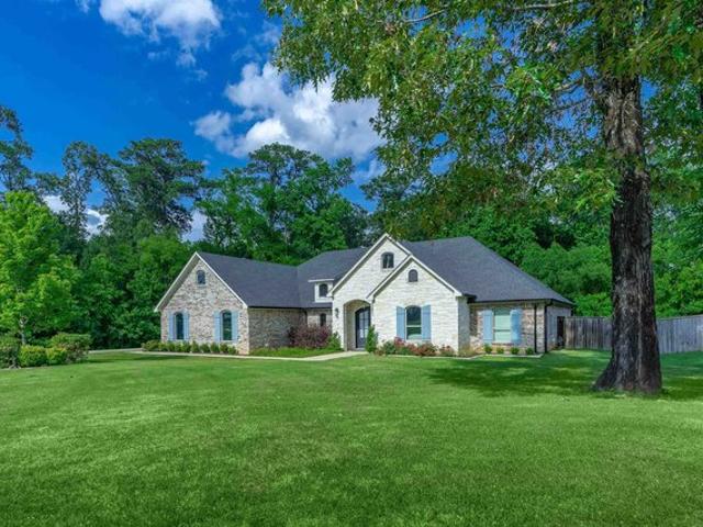 2424 Clayton St, Longview, TX 75605