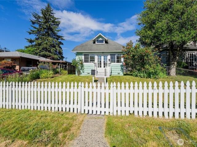 2424 Cleveland Ave, Everett, WA 98201