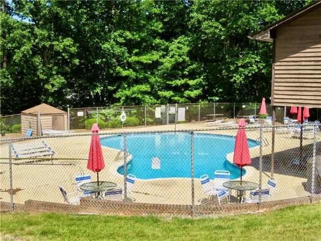 2424 Cottage Place