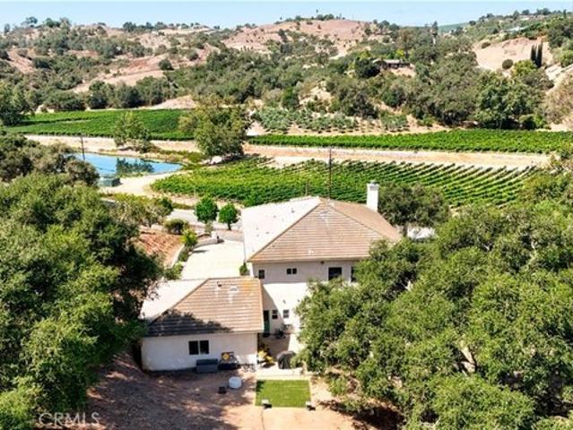 2424 Gird Rd, Fallbrook, CA 92028