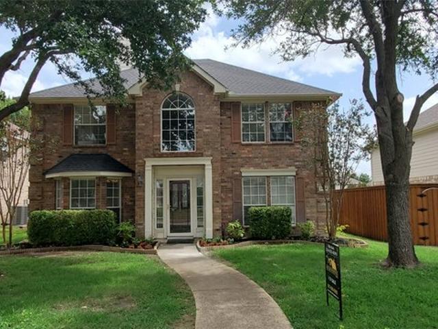 2424 Hunters Run Dr, Plano, TX 75025