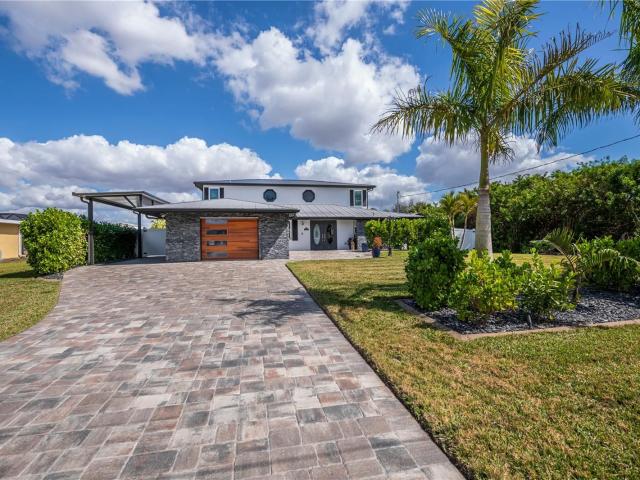 2424 Harbour Dr, Punta Gorda, FL