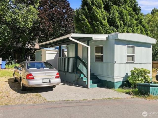 2424 S 260th St, Kent, WA 98032