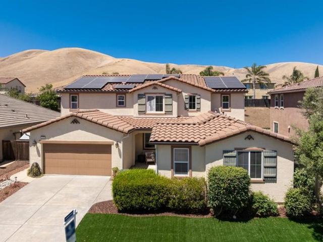 2424 Sanders Ln, Fairfield, CA 94533