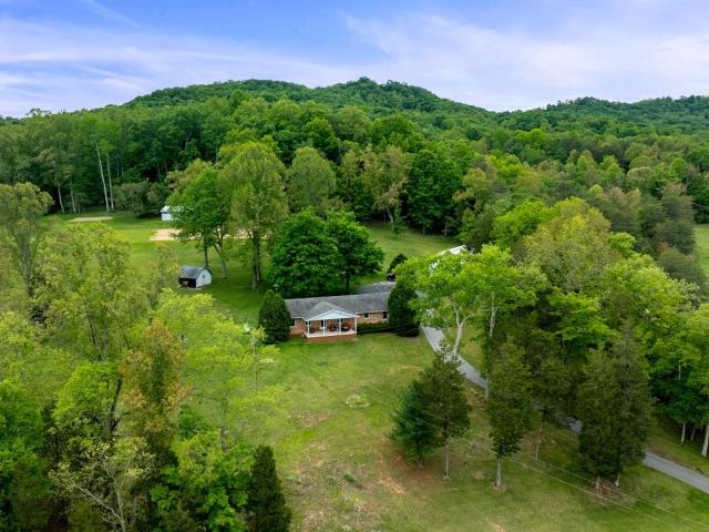 2424 Tulip Road