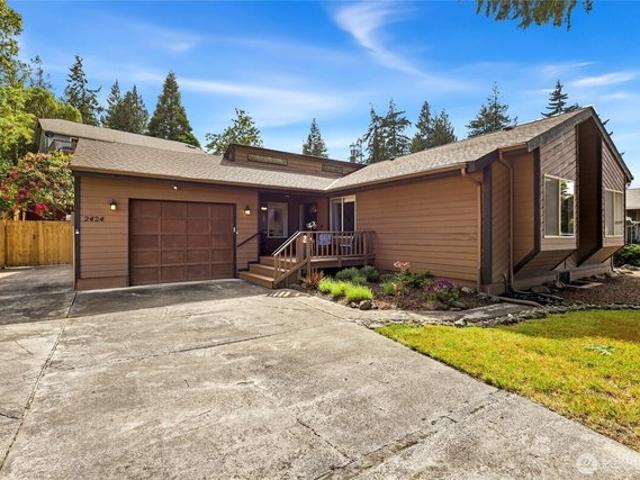 2424 W 12th St, Port Angeles, WA 98363