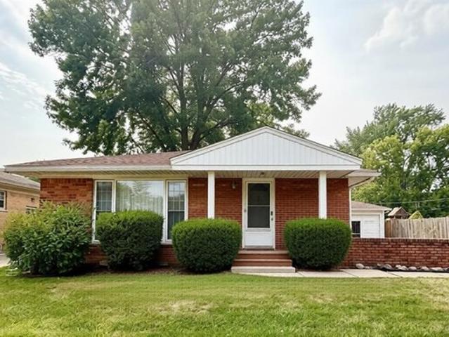 24255 Flower Ave, Eastpointe, MI 48021