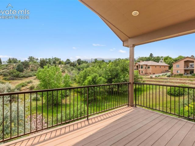 2425 Mesa Crest Grove