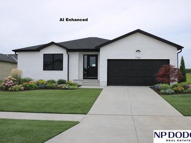 2425 NW 58th St, Lincoln, NE 68524