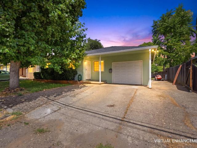 2425 Beverly Drive