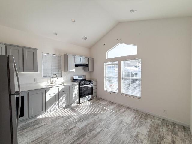 2425 Church Lane 47