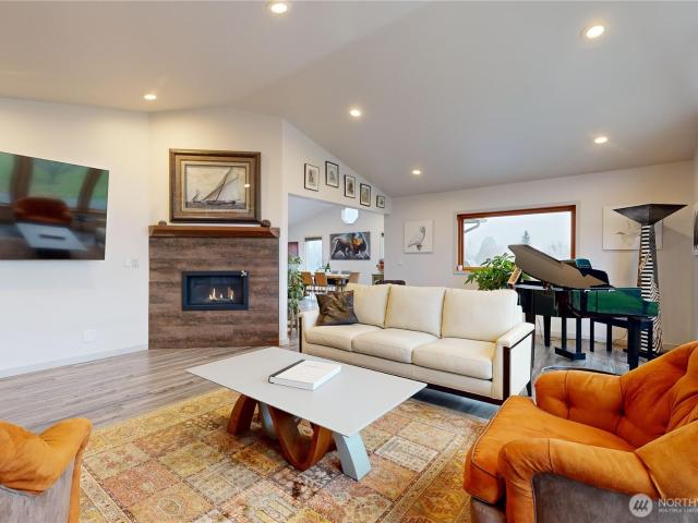 2425 Country Club Road
