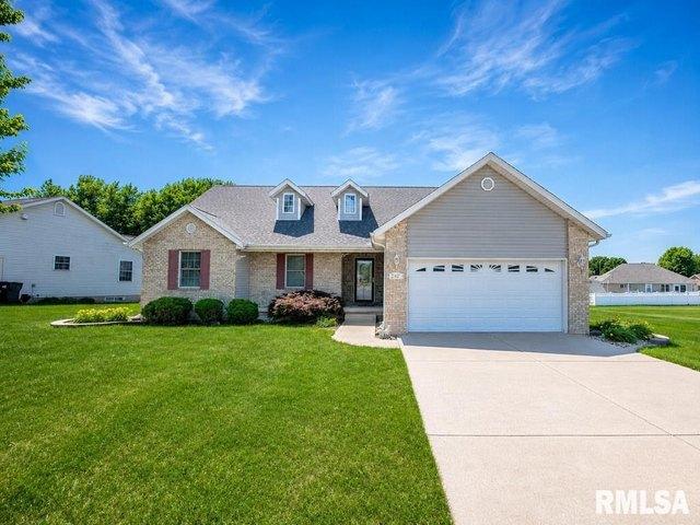 2425 Delaware St, Pekin, IL 61554