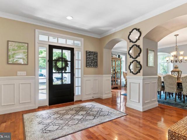 2425 Hume Lane