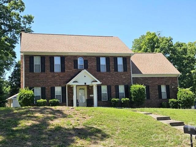 2425 Katherine Kiker Rd, Charlotte, NC 28213