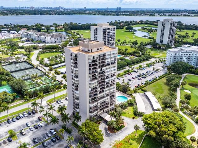 2425 Presidential Way Ph 5, West Palm Beach, FL 33401