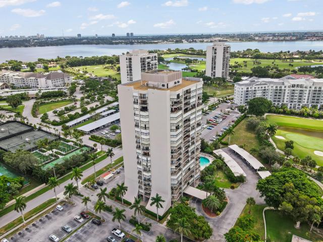 2425 Presidential Way, Unit 1006, West Palm Beach, FL 33401 | MLS #R11113