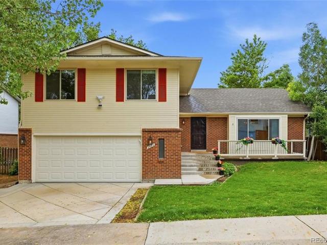 2425 S Ellis St, Lakewood, CO 80228