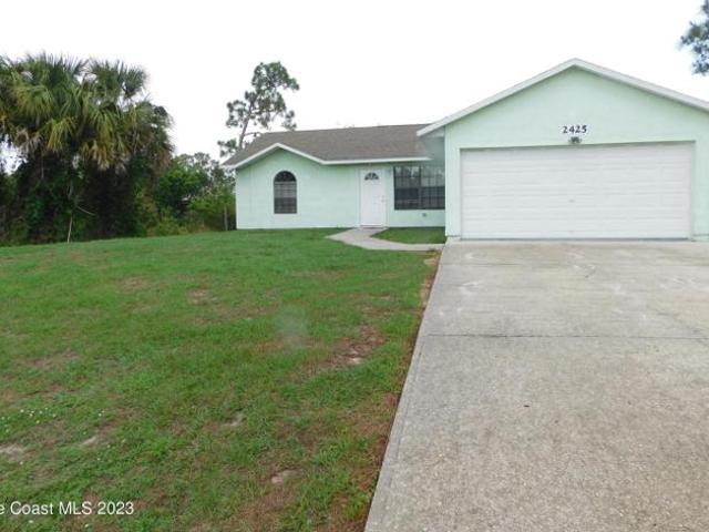 2425 SE Cogan Dr, Palm Bay, FL 32909