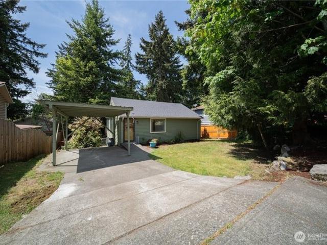 2425 th Pl S, Des Moines, WA 98198