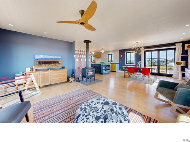 2425 W Blevins Street
