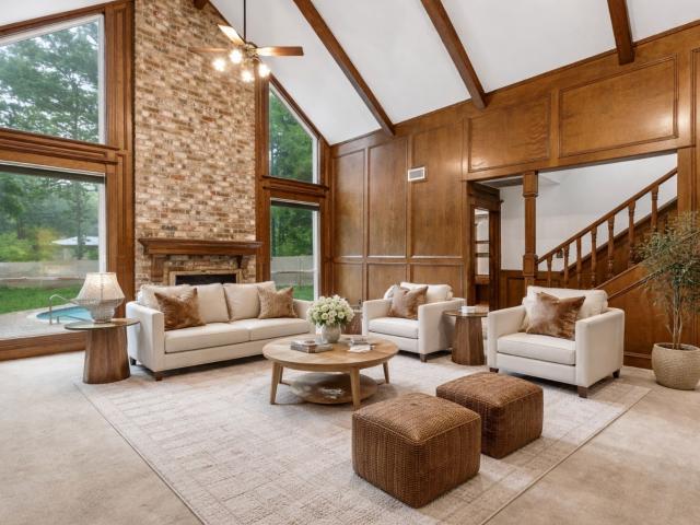 2426 Kings Forest Drive
