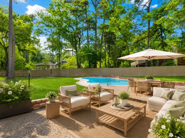 2426 Kings Forest Drive