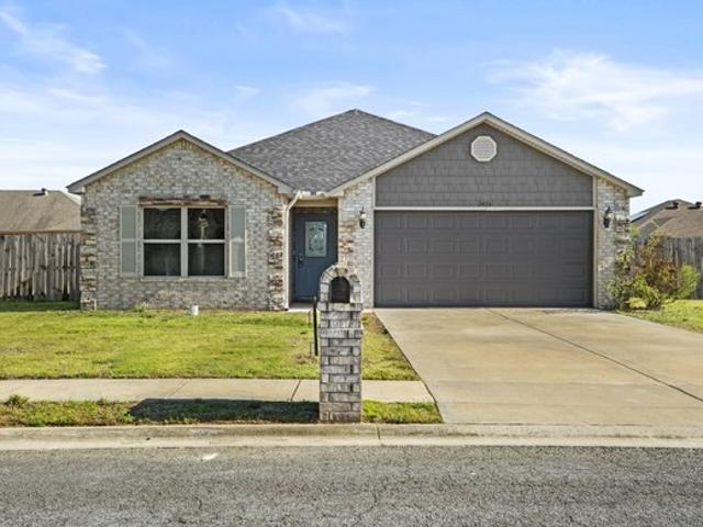 2426 Lancashire Ln, Cabot, AR 72023