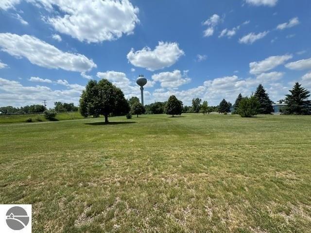 2426 Parkway Dr, Mount Pleasant, MI 48858