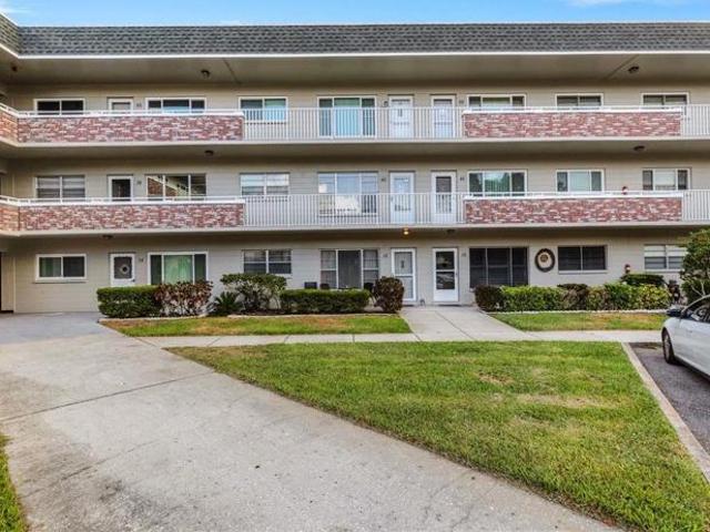 2426 Persian Dr #16, Clearwater, FL 33763