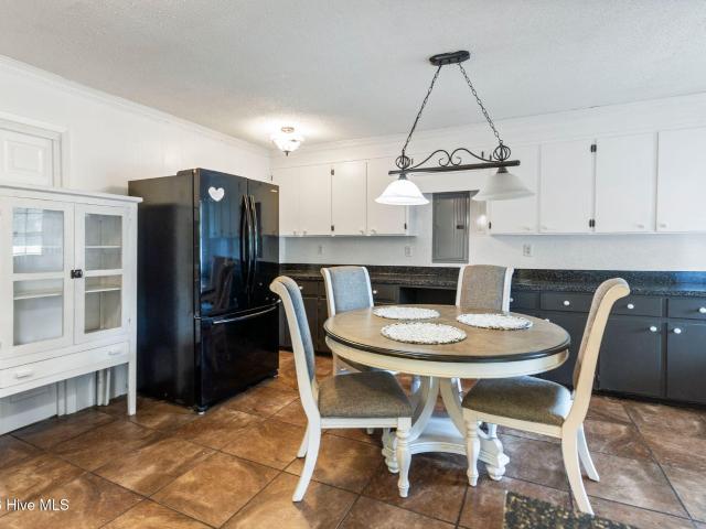 2426 Sarecta Road