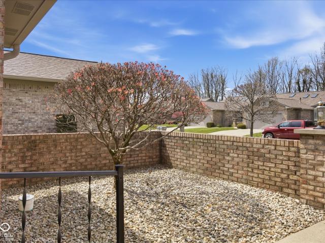 2426 Simpson Lane